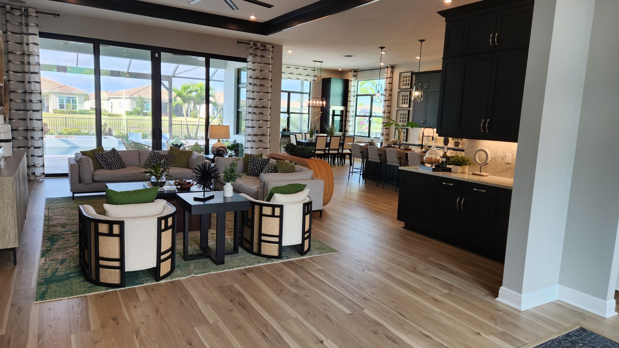 Discover the Luxurious Lifestyle of Crystal Pointe in Palm Beach ...